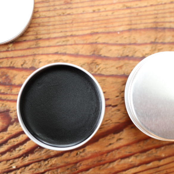 DIY Drawing Salve for Stings, Bites & Splinters - From Scratch Farmstead
