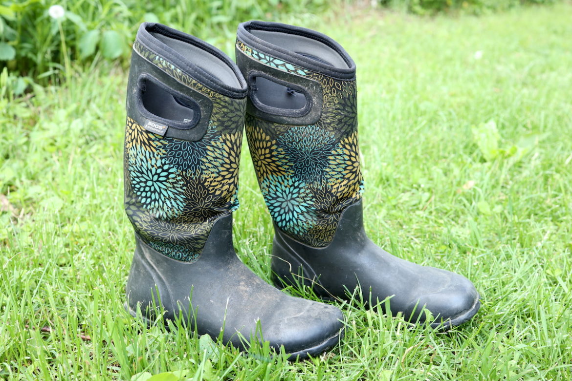 HISEA Boots Review | HISEA vs Muck vs Bogs - From Scratch Farmstead