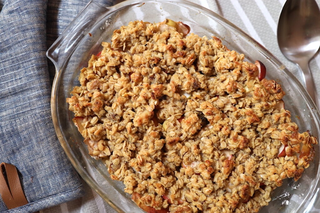 Apple Crumble with Oats Recipe (Easy & Gluten Free) - From Scratch ...