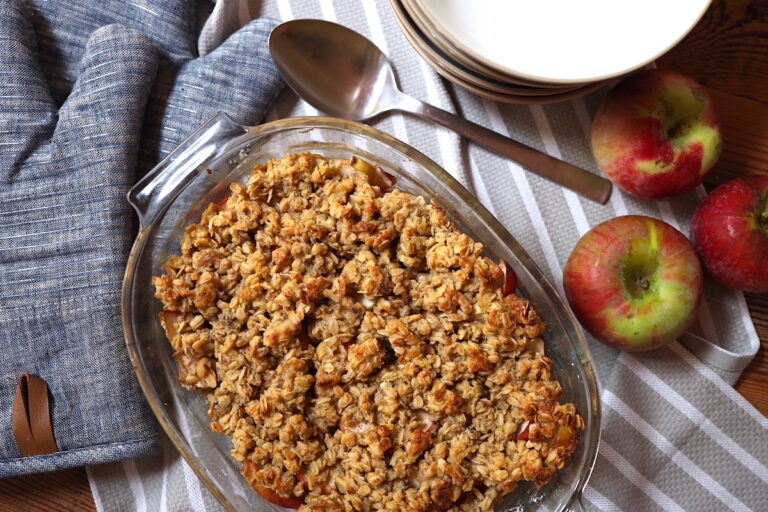 Apple Crumble with Oats Recipe (Easy & Gluten Free) - From Scratch ...